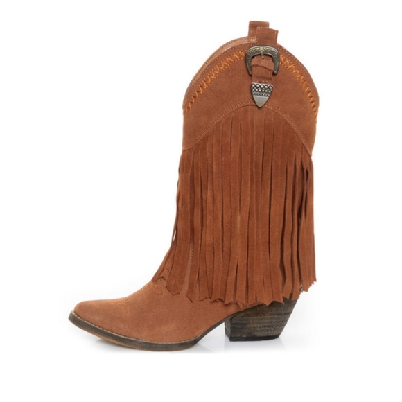 Very Volatile | Shoes | Very Volatile Hillside Fringe Cowgirl Boots ...